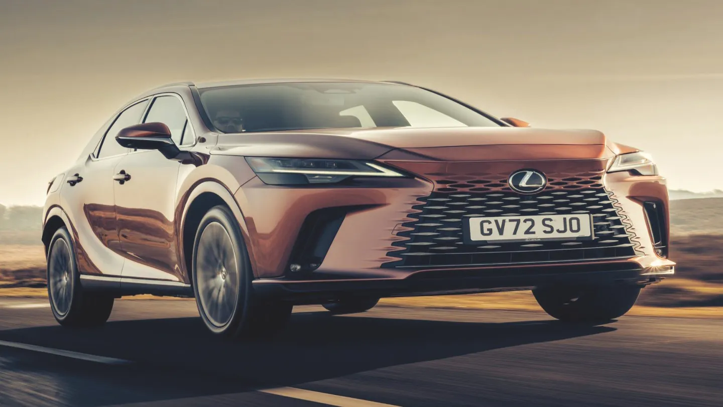 Video review: Lexus RX 450h+ - Business Car