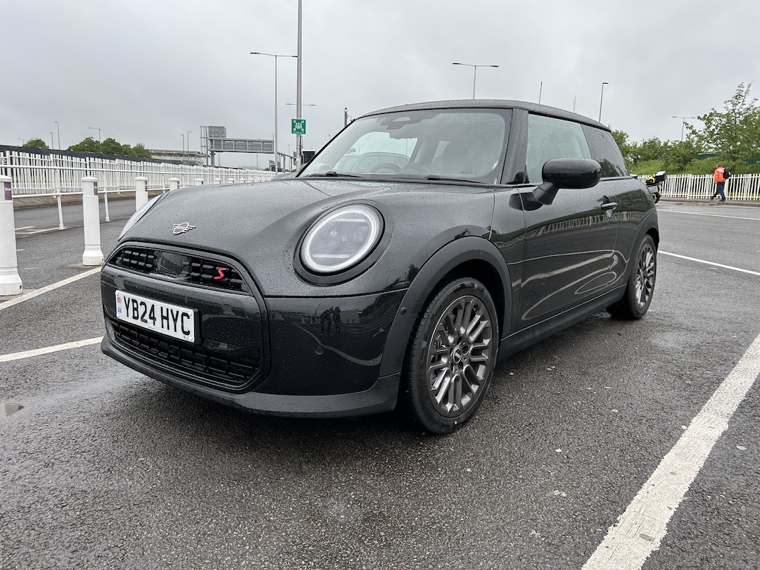 First Drive: Mini Cooper - Business Car